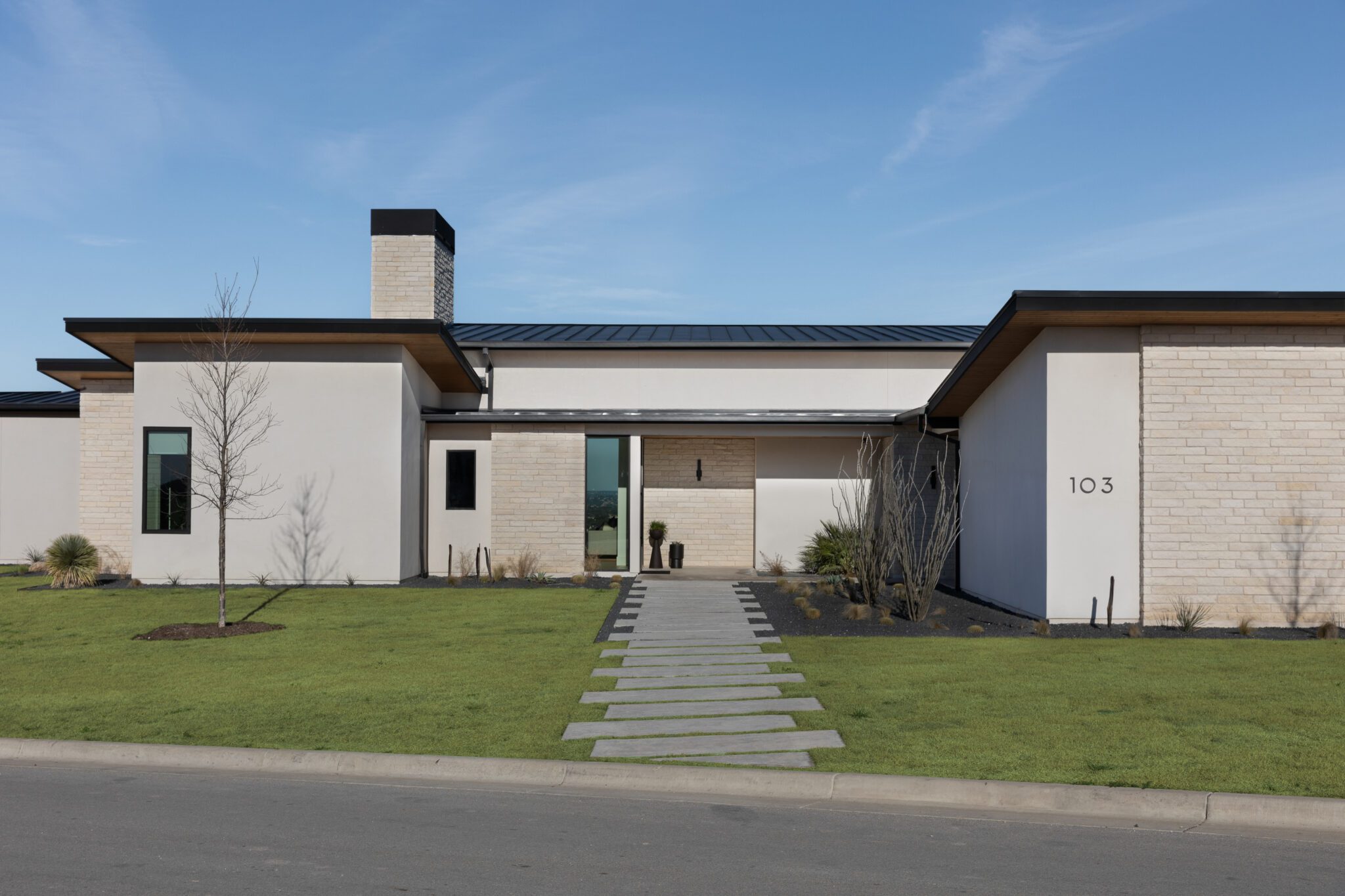 MODERN CONTEMPORARY - Sendero Homes